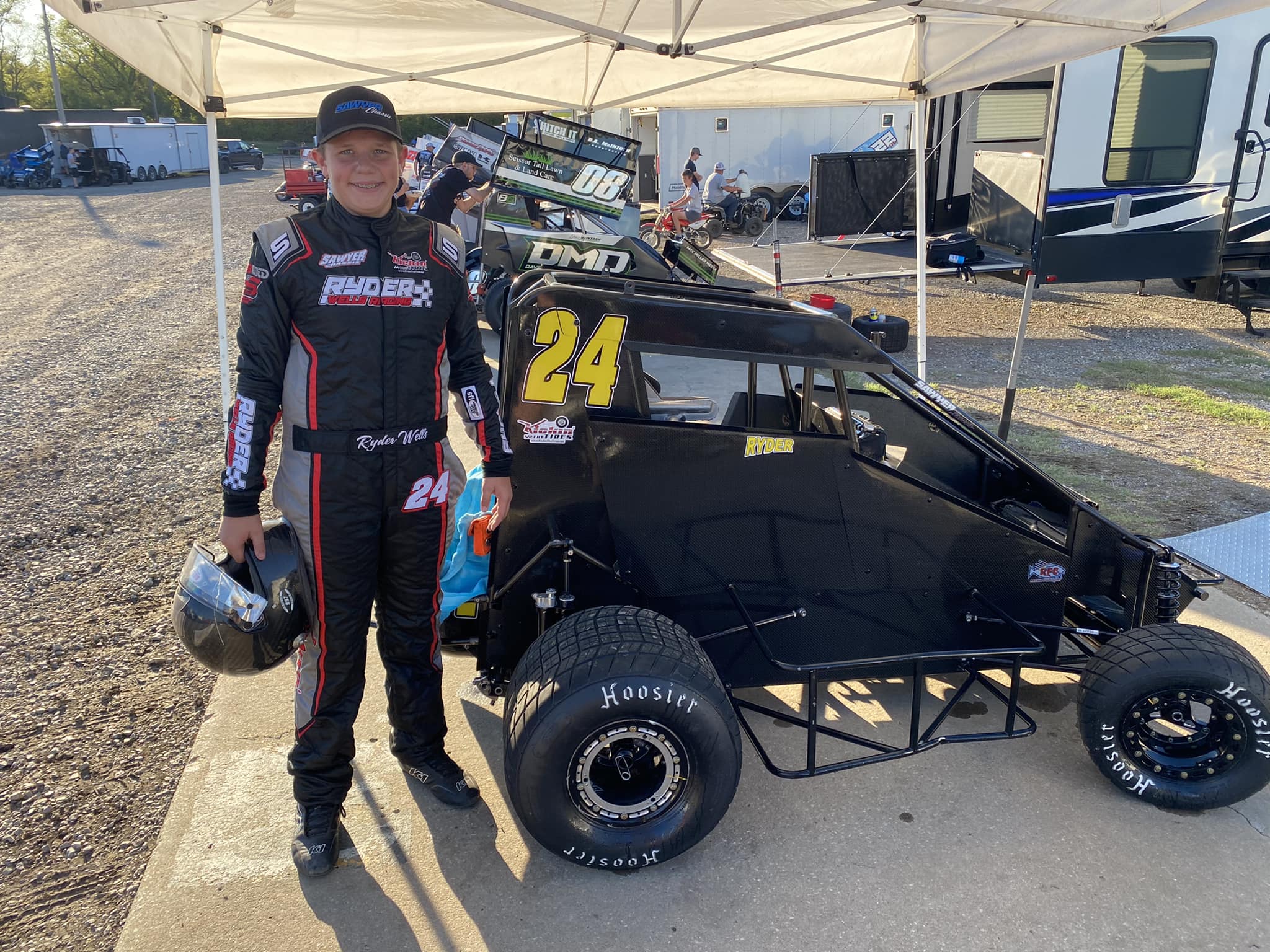 Local racer competing in dirt event against top NASCAR drivers at Texas ...