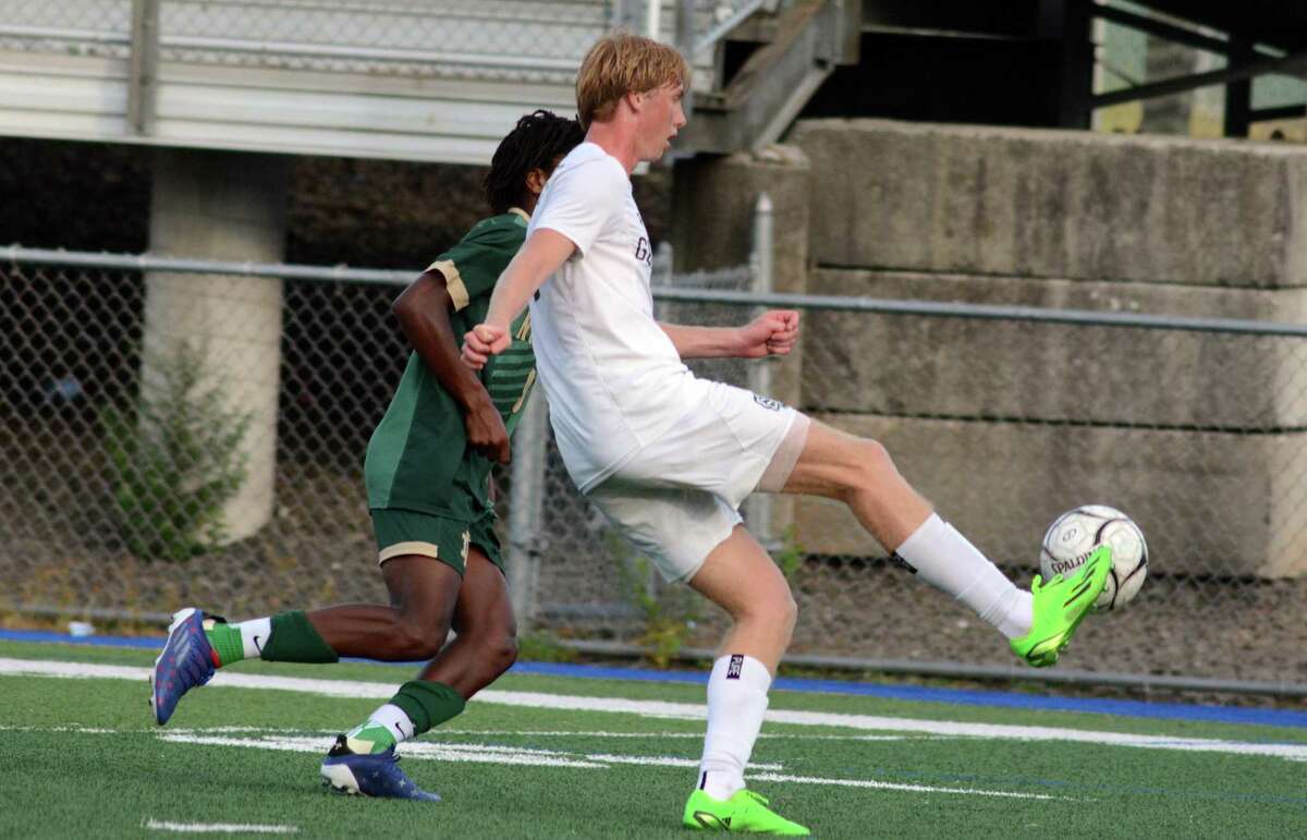 AbuGhazaleh, Guilford shuts out Notre Dame-West Haven in boys soccer