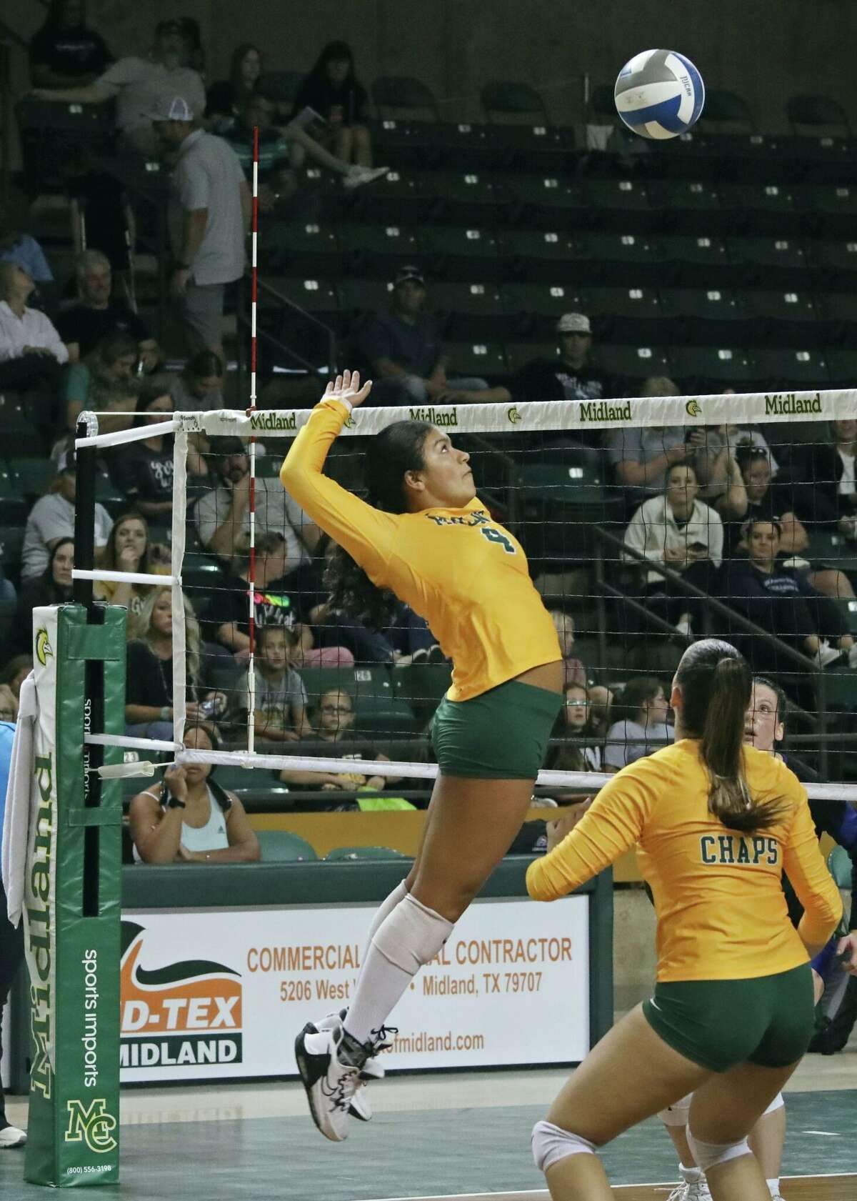 JC VOLLEYBALL: Fernandez has big night as Lady Chaps stay unbeaten in WJCAC