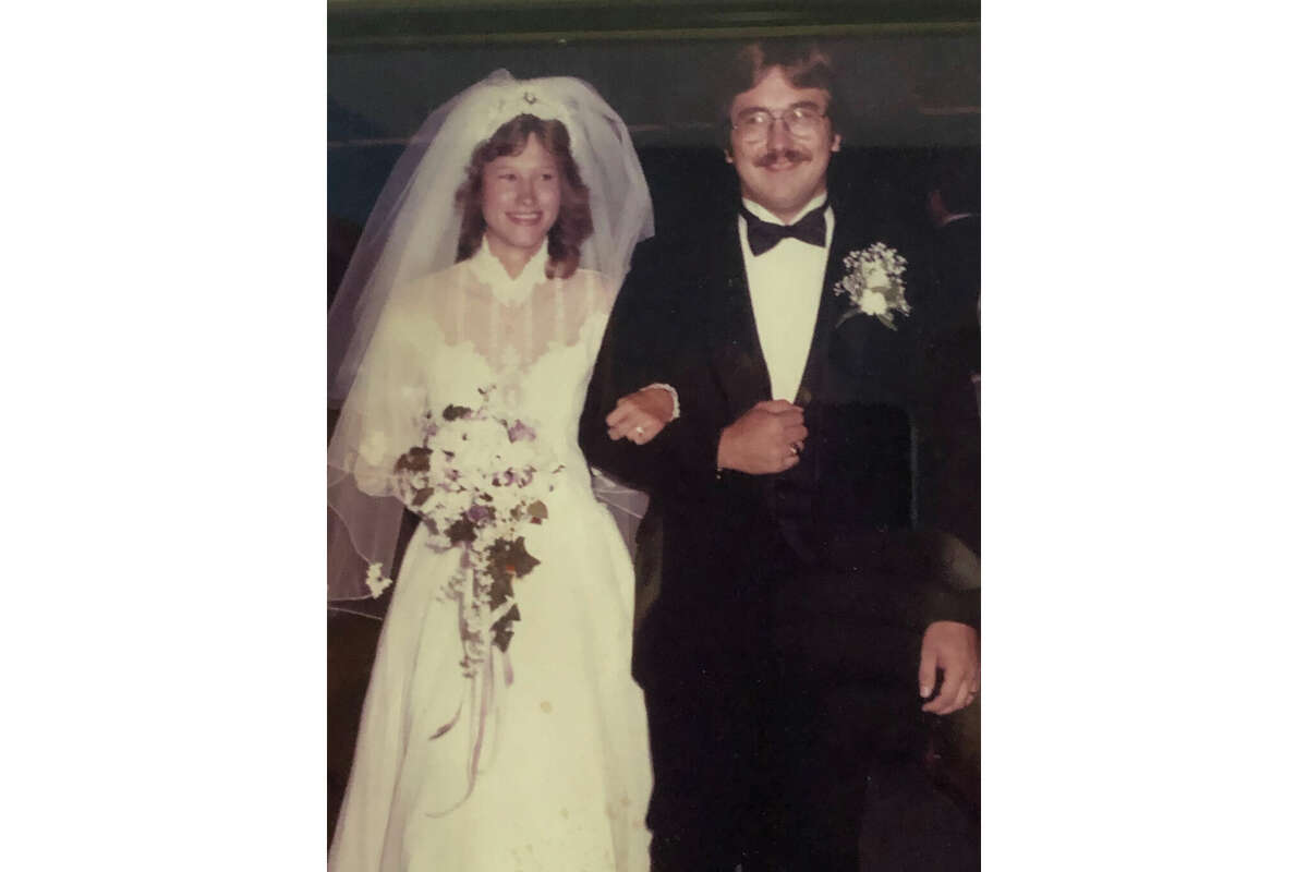 Larry and Irena Schwenk are celebrating their 40th anniversary