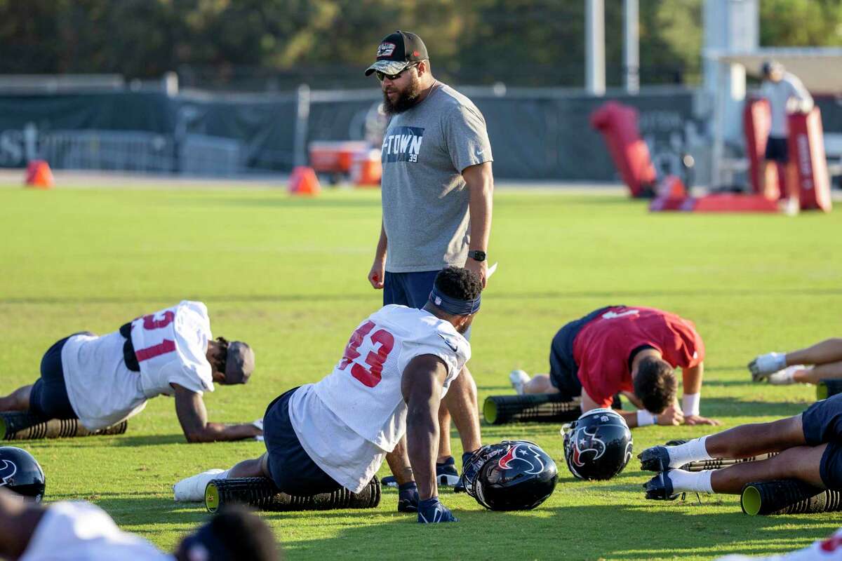 How Lovie Smith's youngest son, Miles Smith, became his right-hand man ...