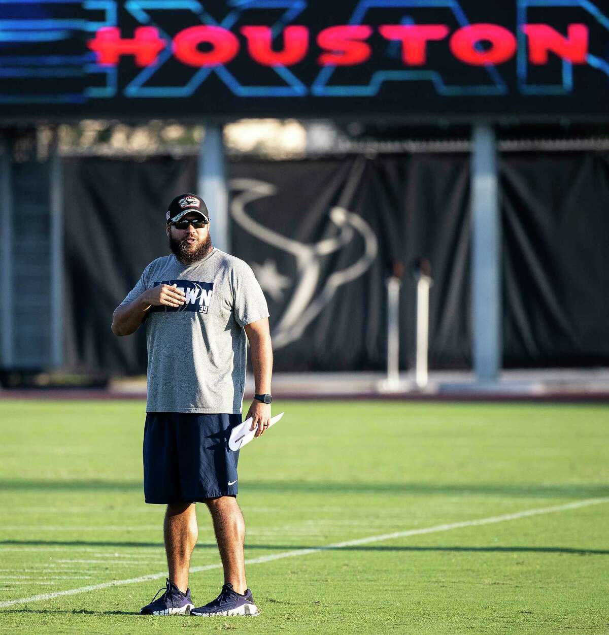 How Lovie Smith's youngest son, Miles Smith, became his right-hand man ...