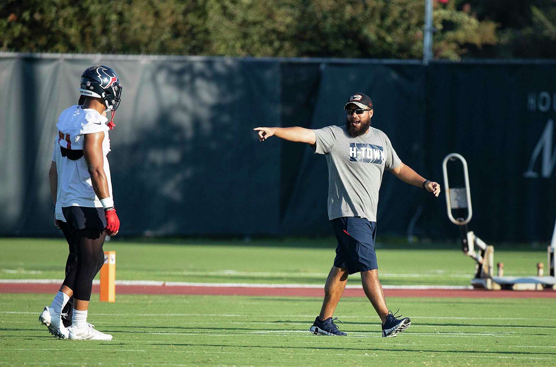 How Lovie Smith's youngest son, Miles Smith, became his right-hand man ...