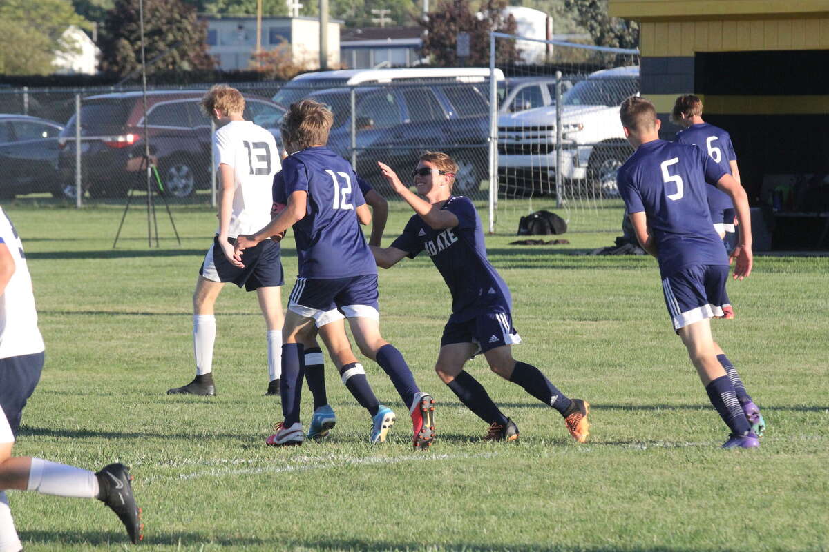 Hatchet soccer and Lady Hatchet volleyball won Thursday games