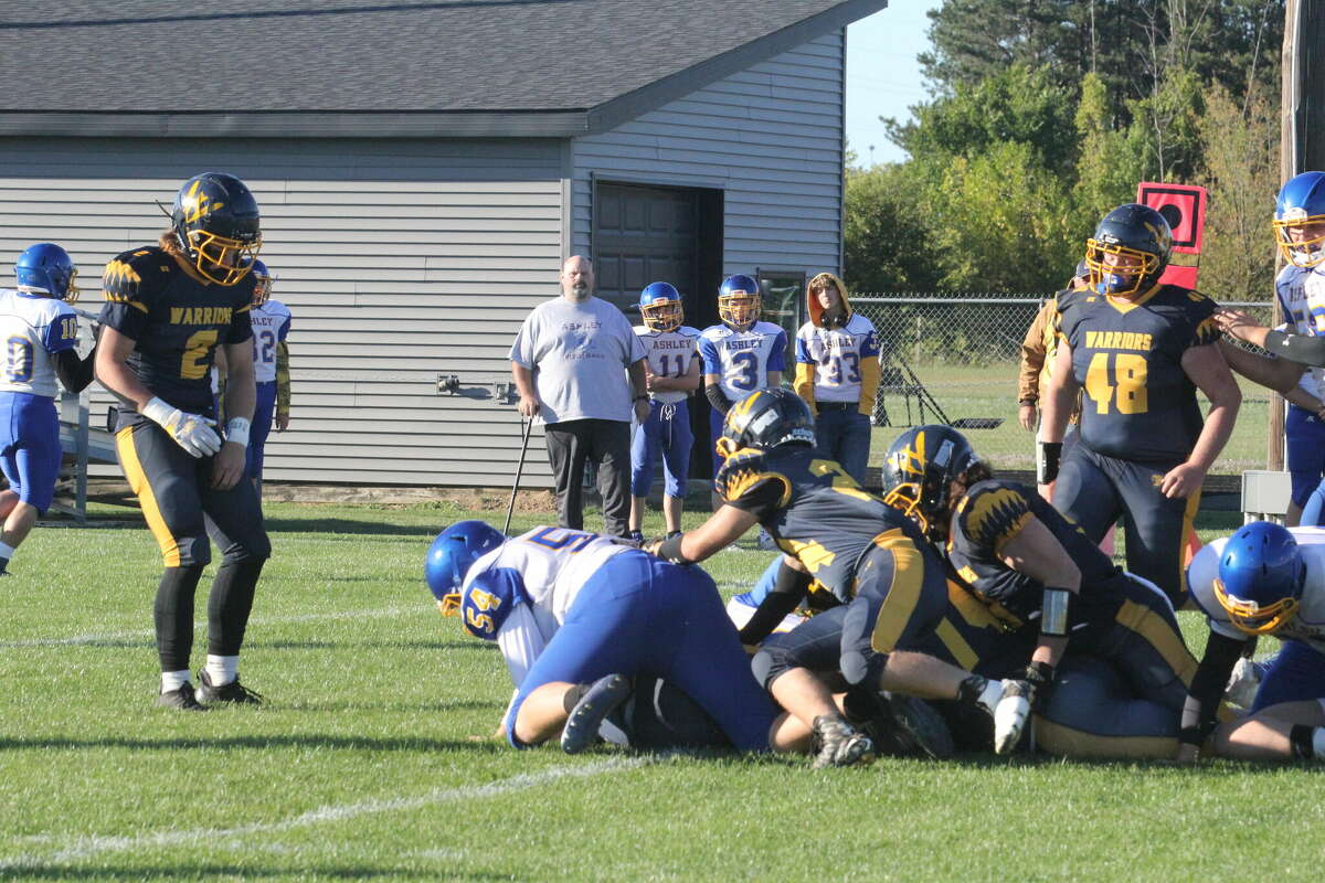 The Warriors defeated the Ashley Bears in Thursday football