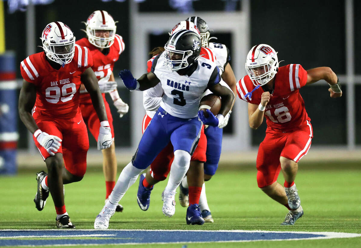 New Caney Eagles defeat Oak Ridge War Eagles