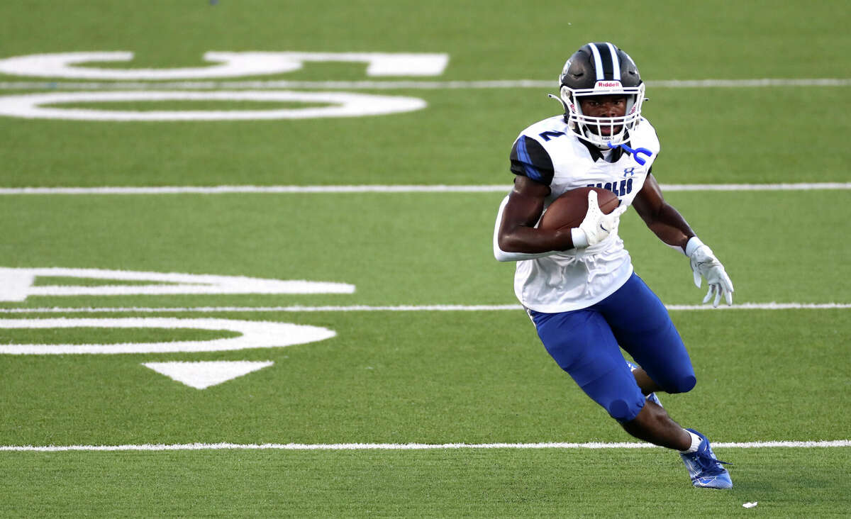 New Caney Eagles defeat Oak Ridge War Eagles