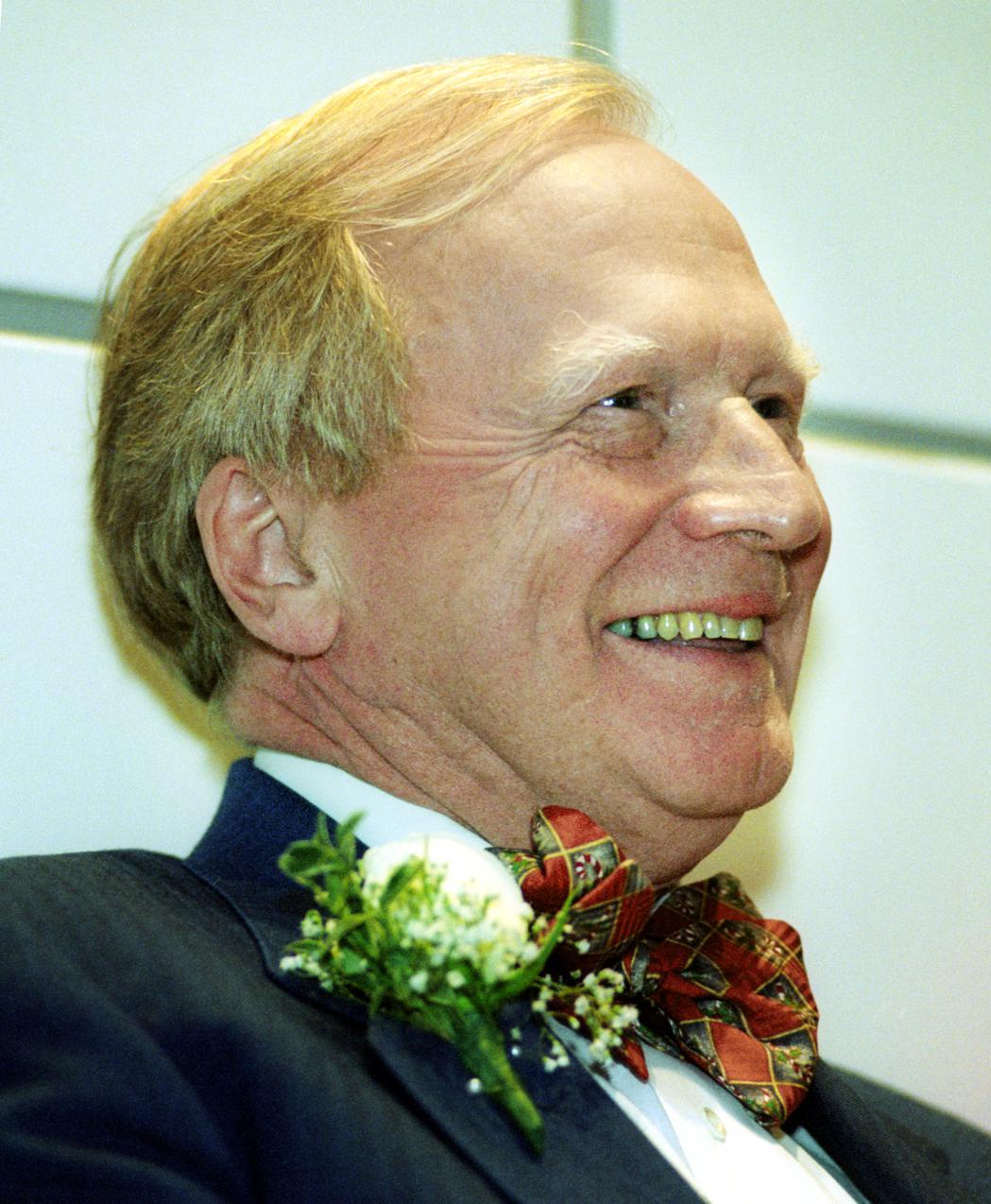 Michael J. Daly (opinion): David Carson, People’s man, still on call