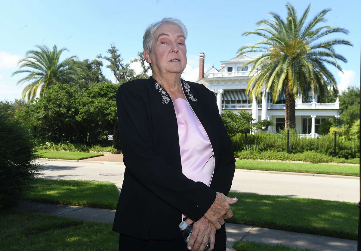 Port Arthur woman overcomes breast cancer 25 years after first diagnosis