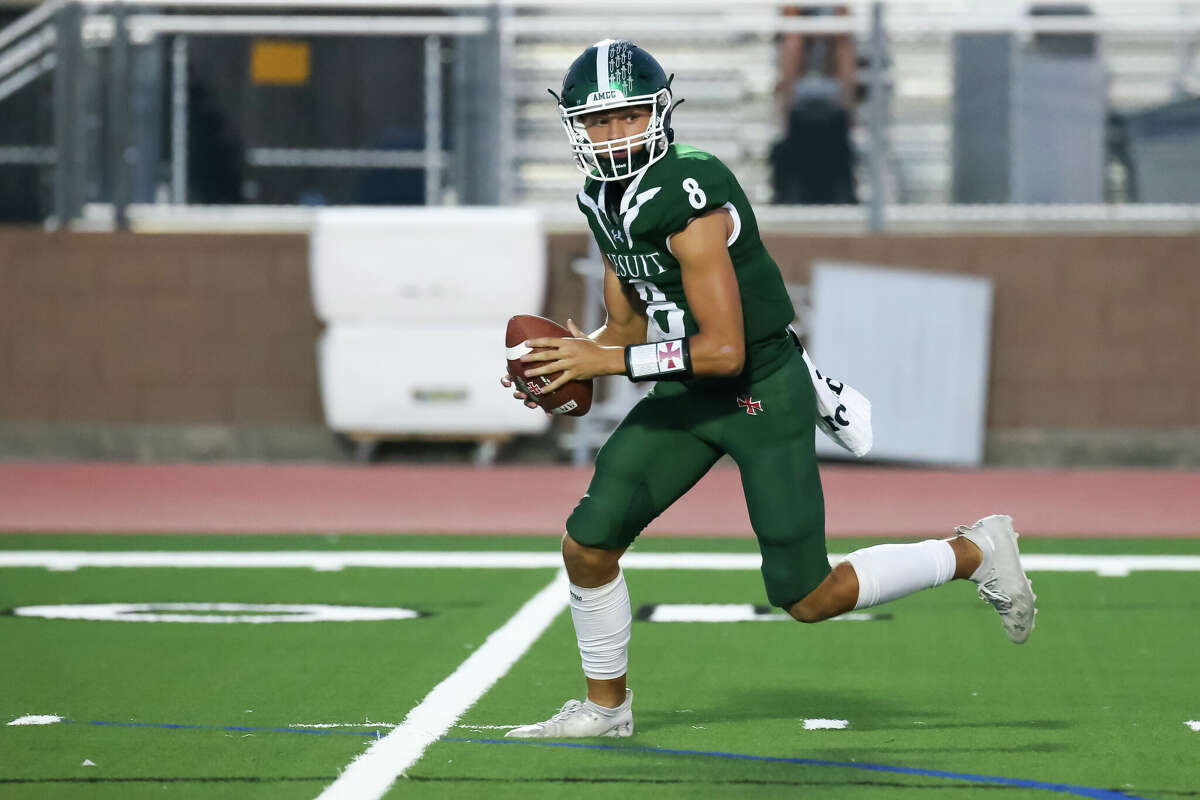 Strake Jesuit Fighting Crusaders defeat Alief Elsik Rams