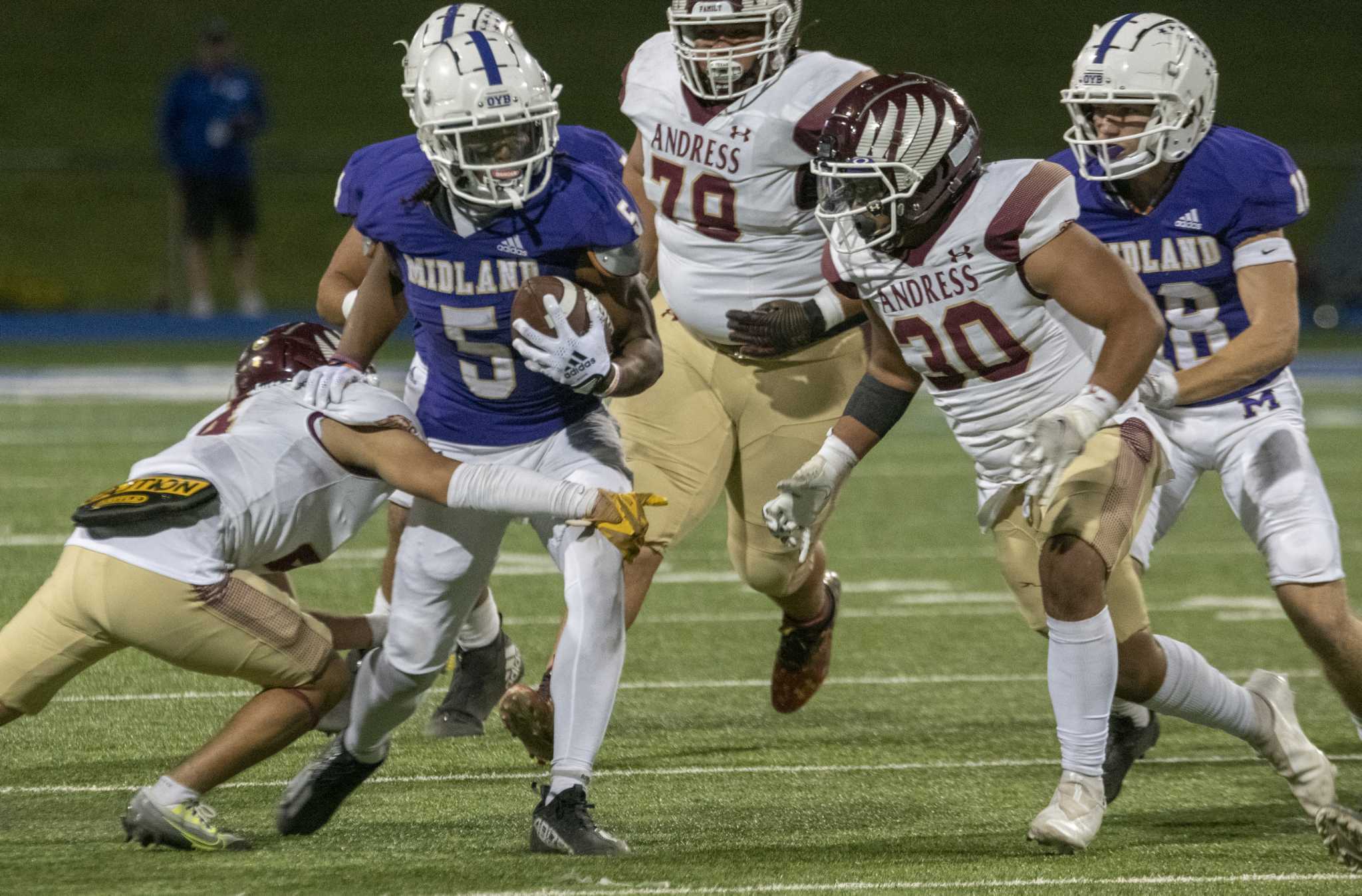 HS FOOTBALL: Bulldogs rout El Paso Andress in record-breaking fashion