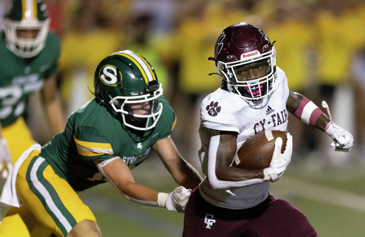 Cy-Fair Bobcats surge past Stratford Spartans