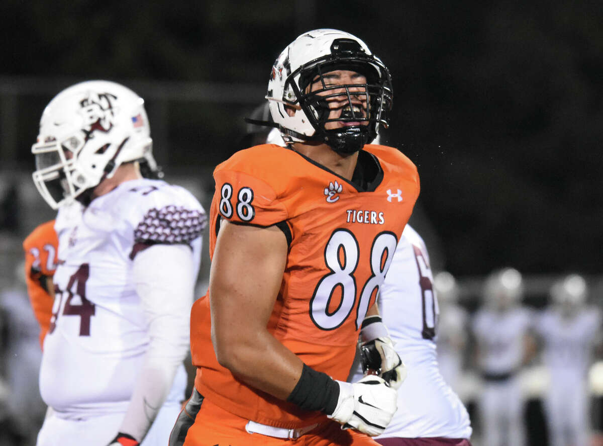 Edwardsville puts 70 on Belleville West in home rout