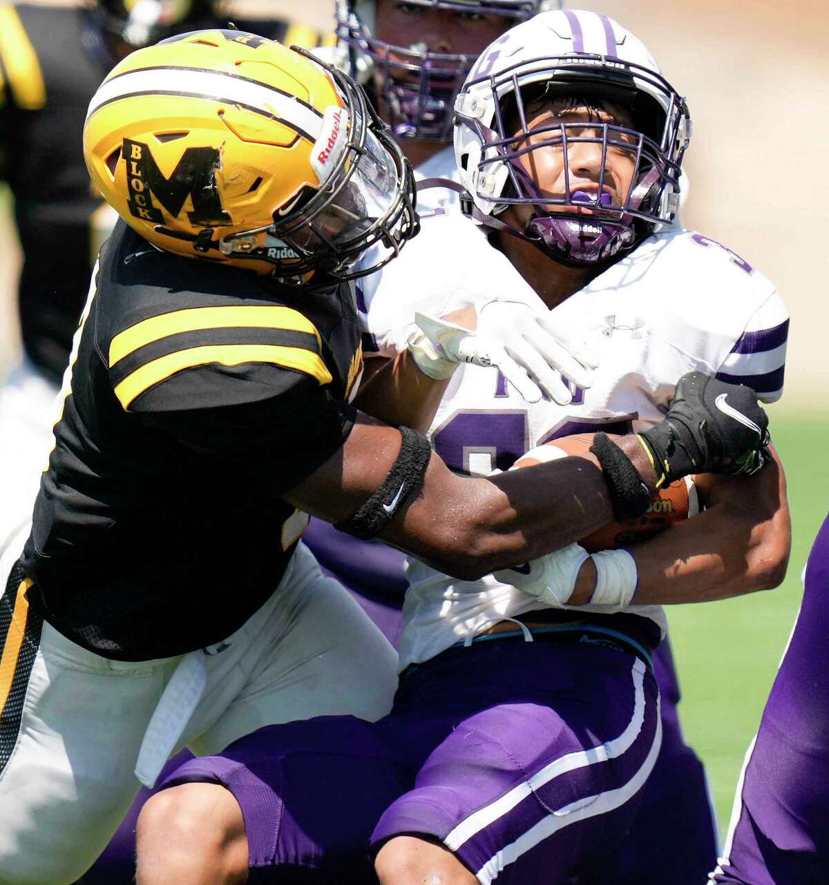HS football: Fort Bend Marshall extends district winning streak against PNG