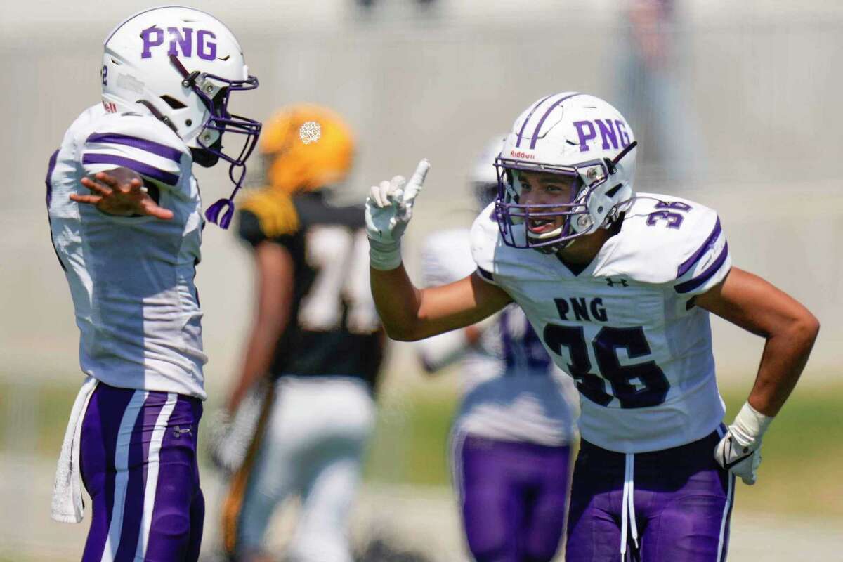 HS football: Fort Bend Marshall extends district winning streak against PNG