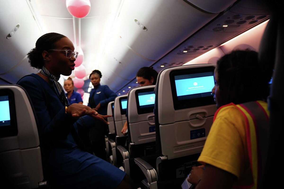 United Airlines in Houston hosts over 30 young women for ‘Girls in ...