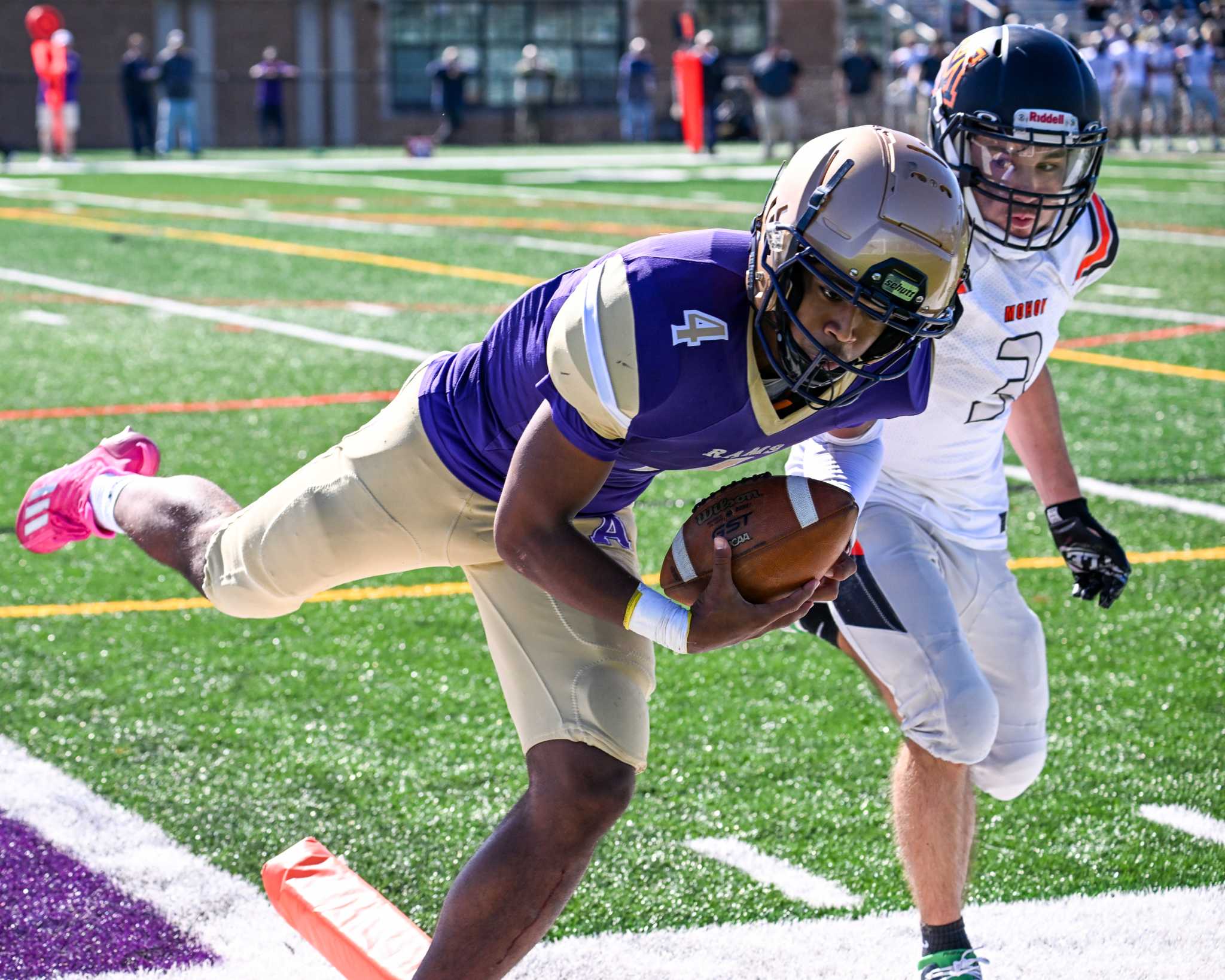 Vellon, Thompson power Amsterdam football past Mohonasen in Class A play