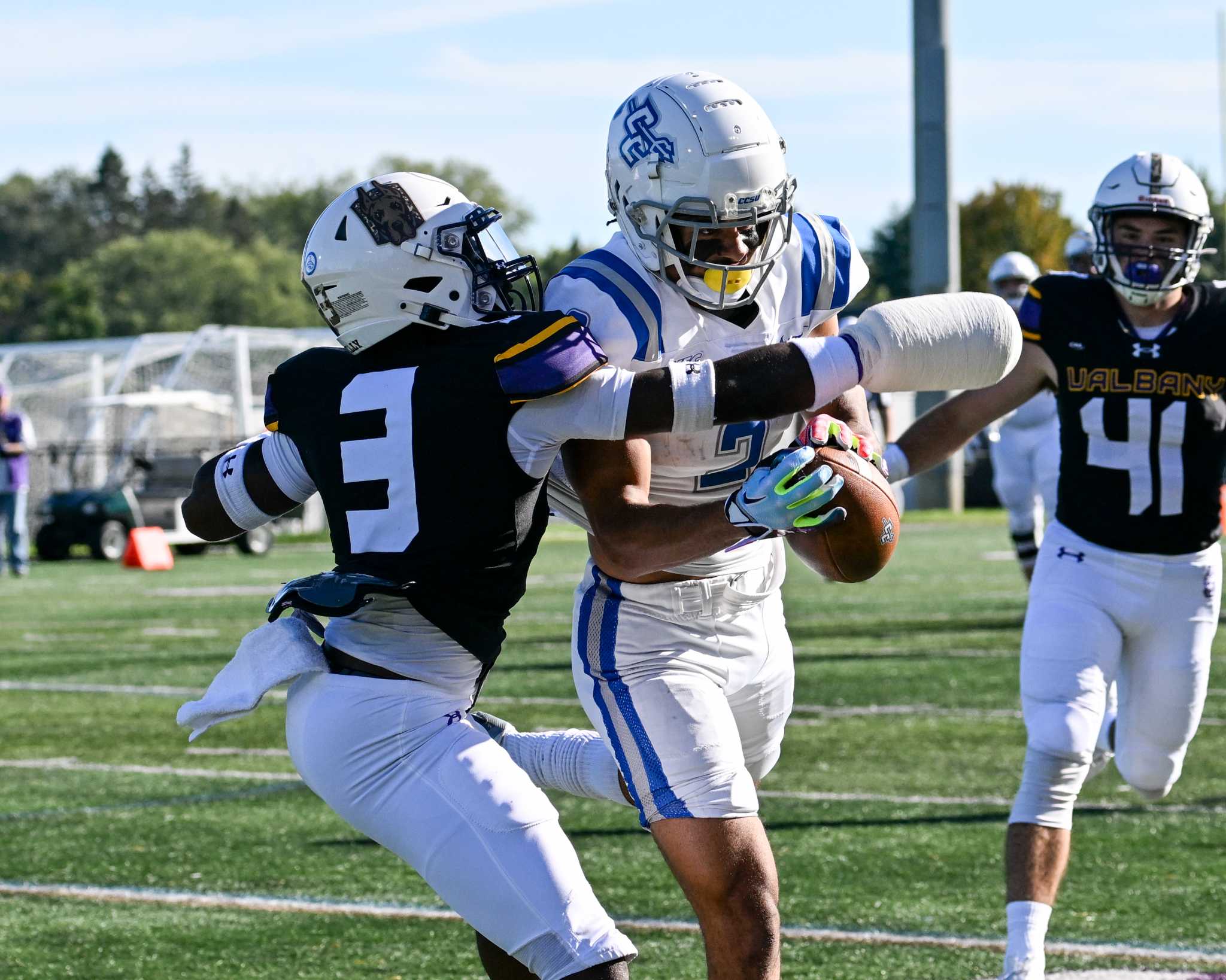 UAlbany football's Brad Igweike makes best of playing one-handed