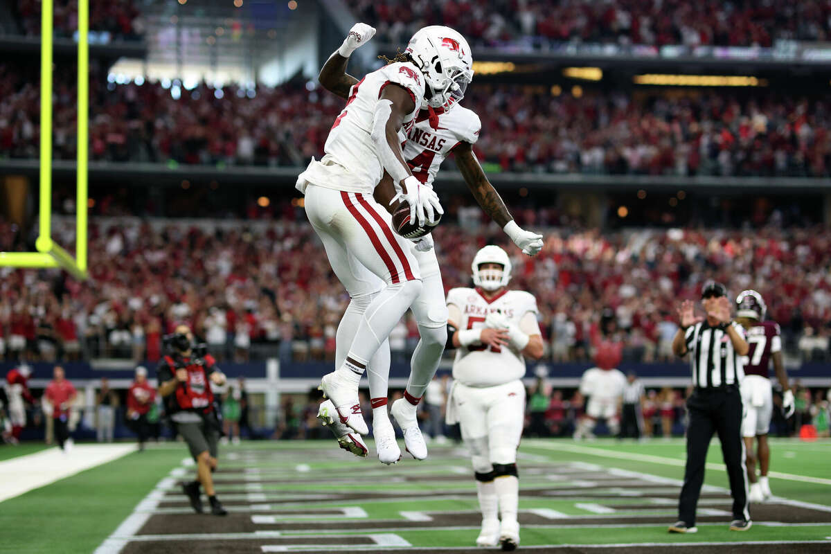 No. 23 Texas A&M Aggies upset No. 10 Arkansas Razorbacks