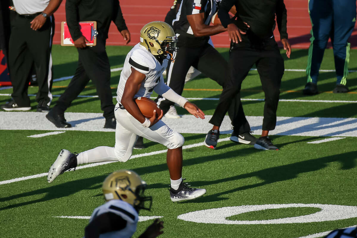 Yates Lions defeat North Forest Bulldogs for first win