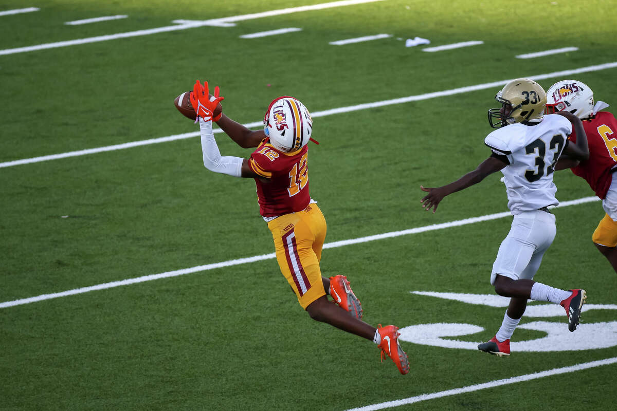 Yates Lions defeat North Forest Bulldogs for first win