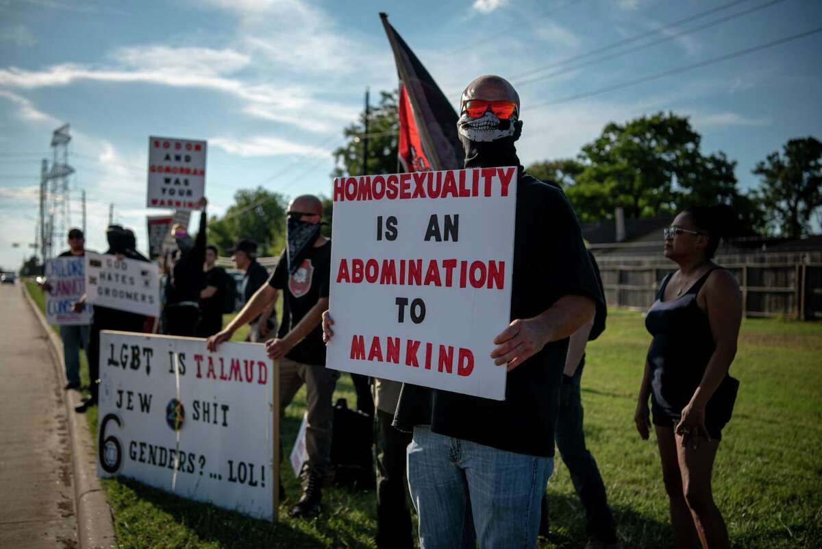 Houston church's drag bingo event brings hundreds of protesters
