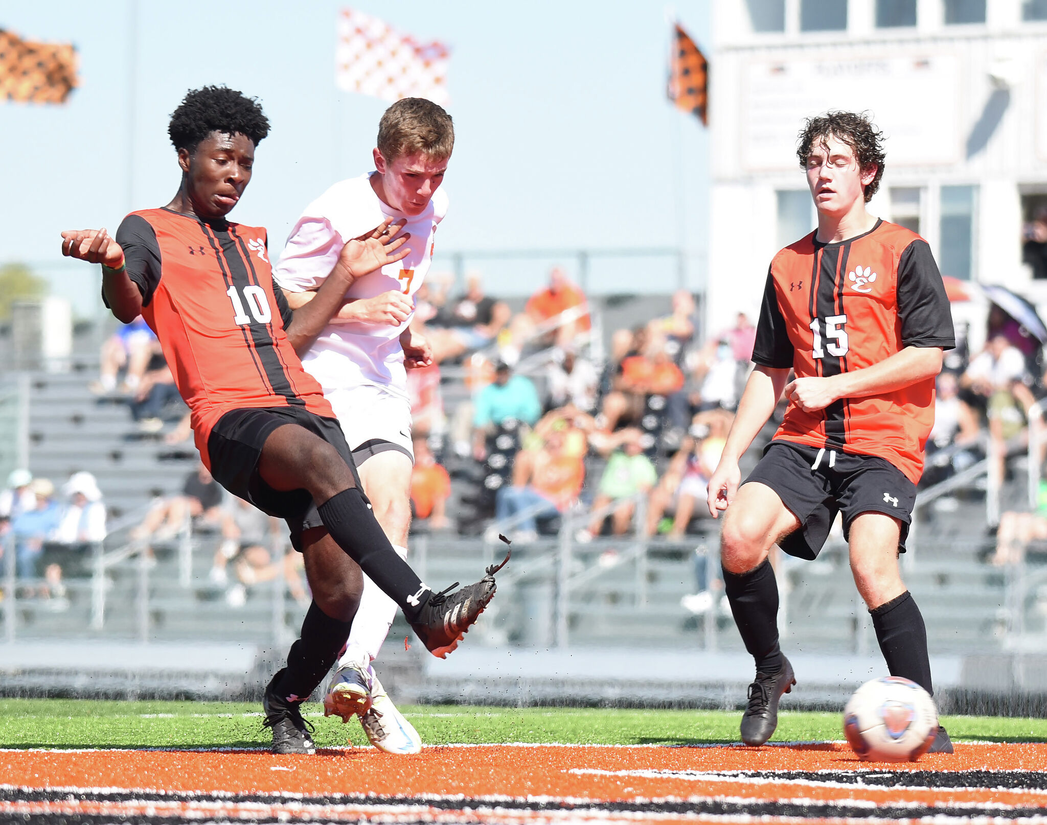 Edwardsville, Normal Community battle to draw