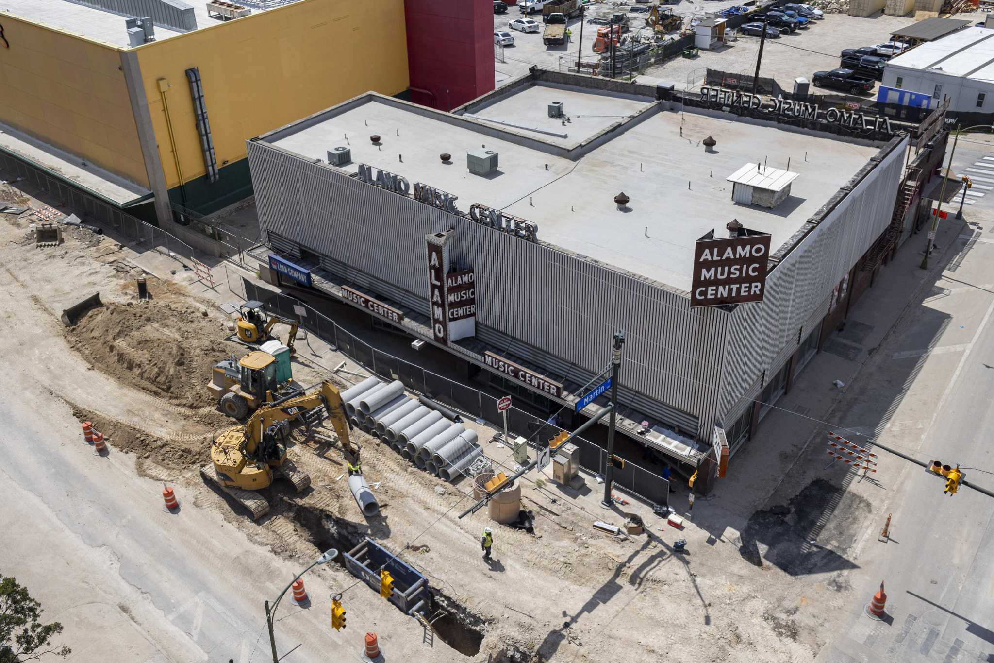 ‘A long road ahead’: Constant construction wreaks havoc on downtown ...