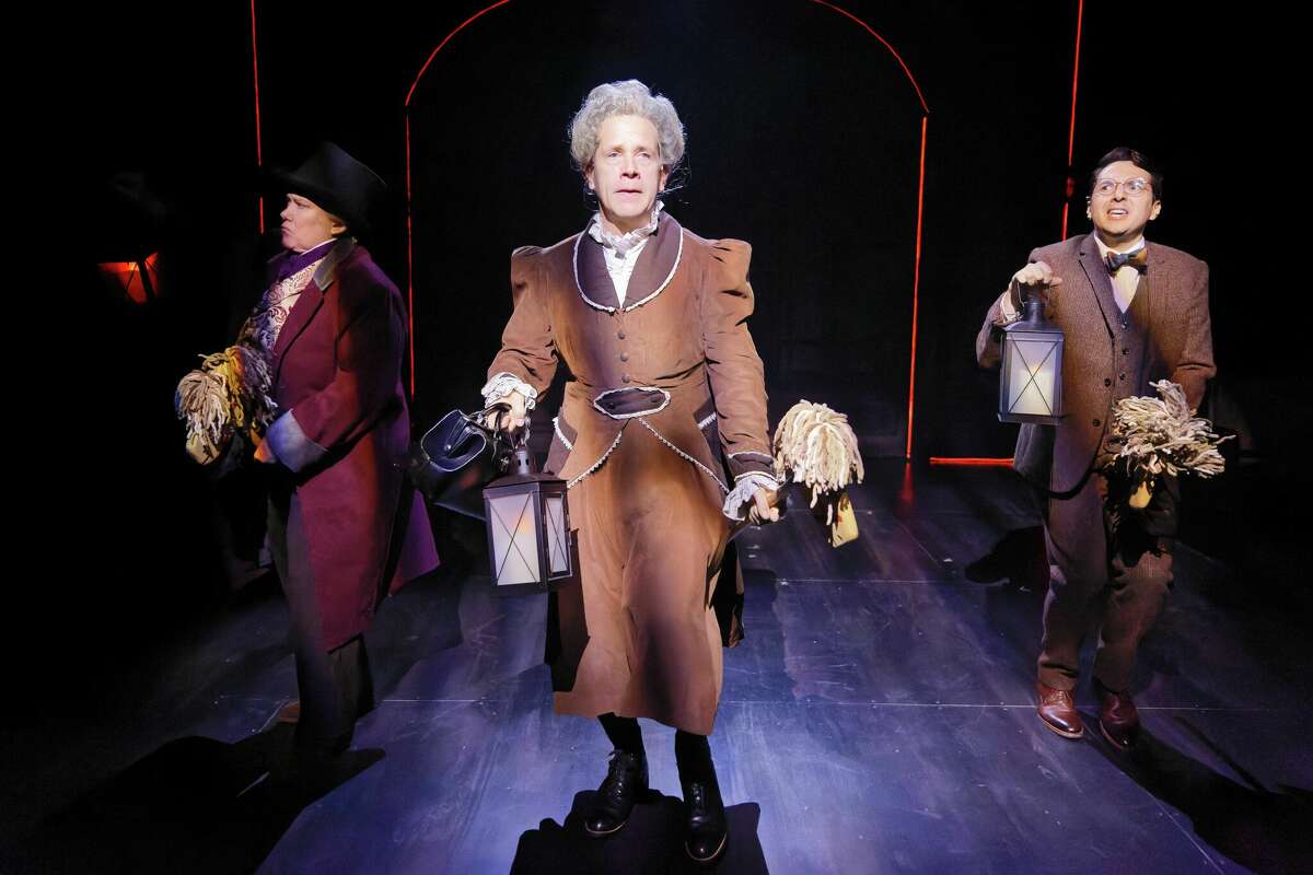 Writing team rises again for zany 'Dracula' at Capital Repertory