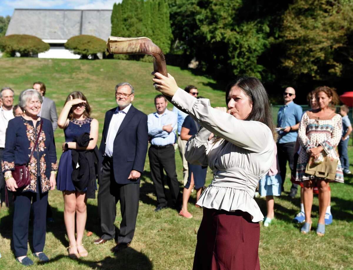 In Photos: For Rosh Hashana, Stamford Jews ‘feed their sins' to goats ...