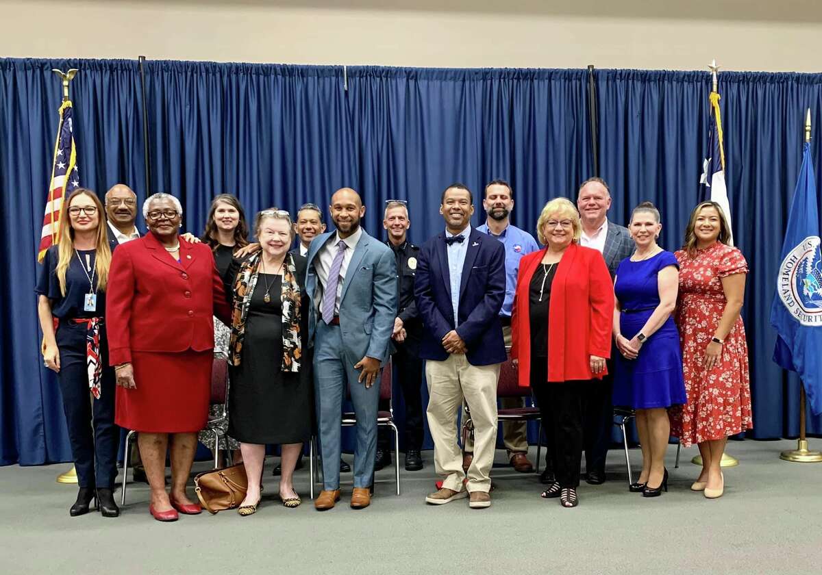 Over 60 people sworn in as U.S. citizens during ceremony in Tomball