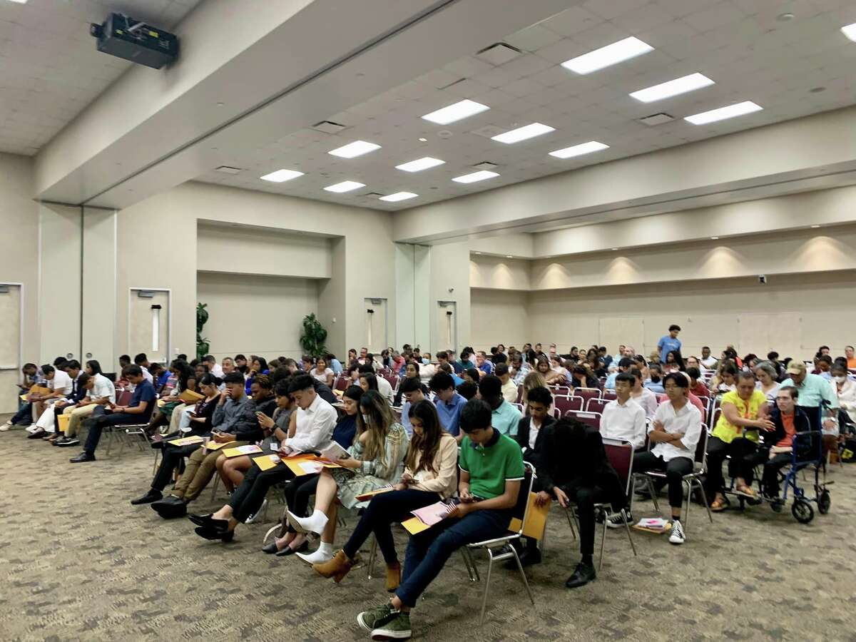 Over 60 people sworn in as U.S. citizens during ceremony in Tomball