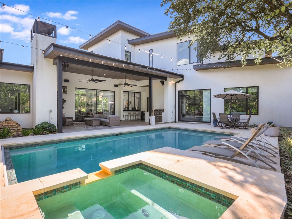 UT coach Steve Sarkisian lists Austin home for $7.5 million