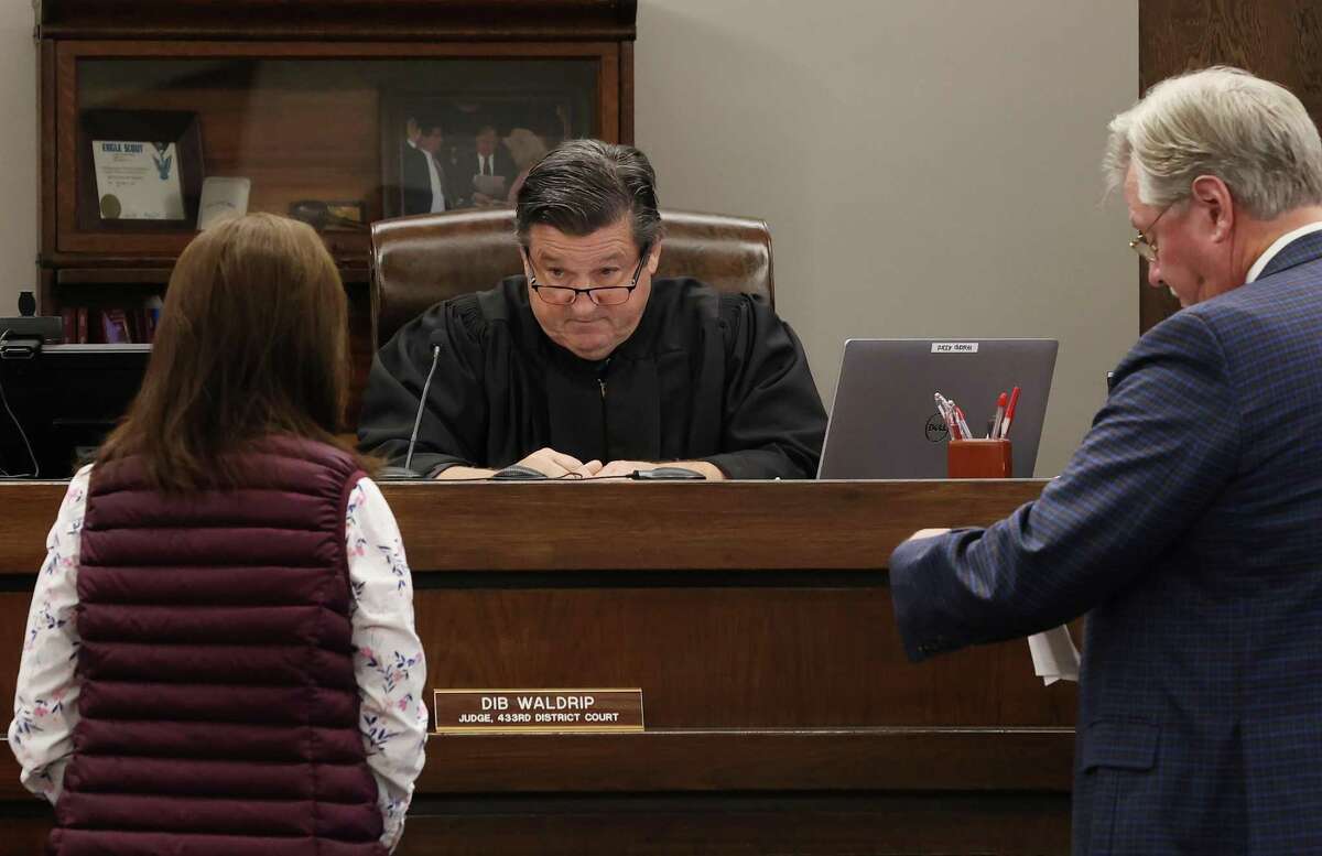 Treadmill becomes point of contention in Weston divorce trial