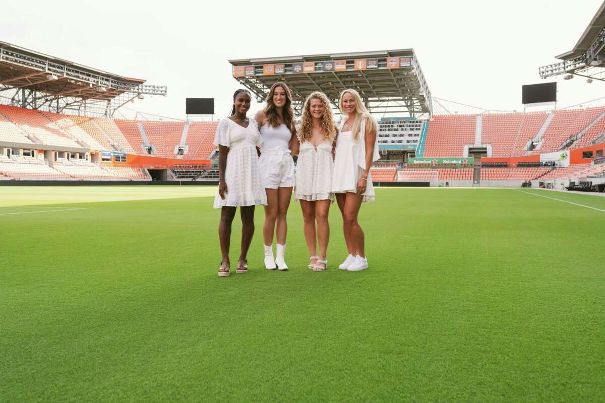 Four weddings and the playoffs: Houston Dash players are brides-to-be
