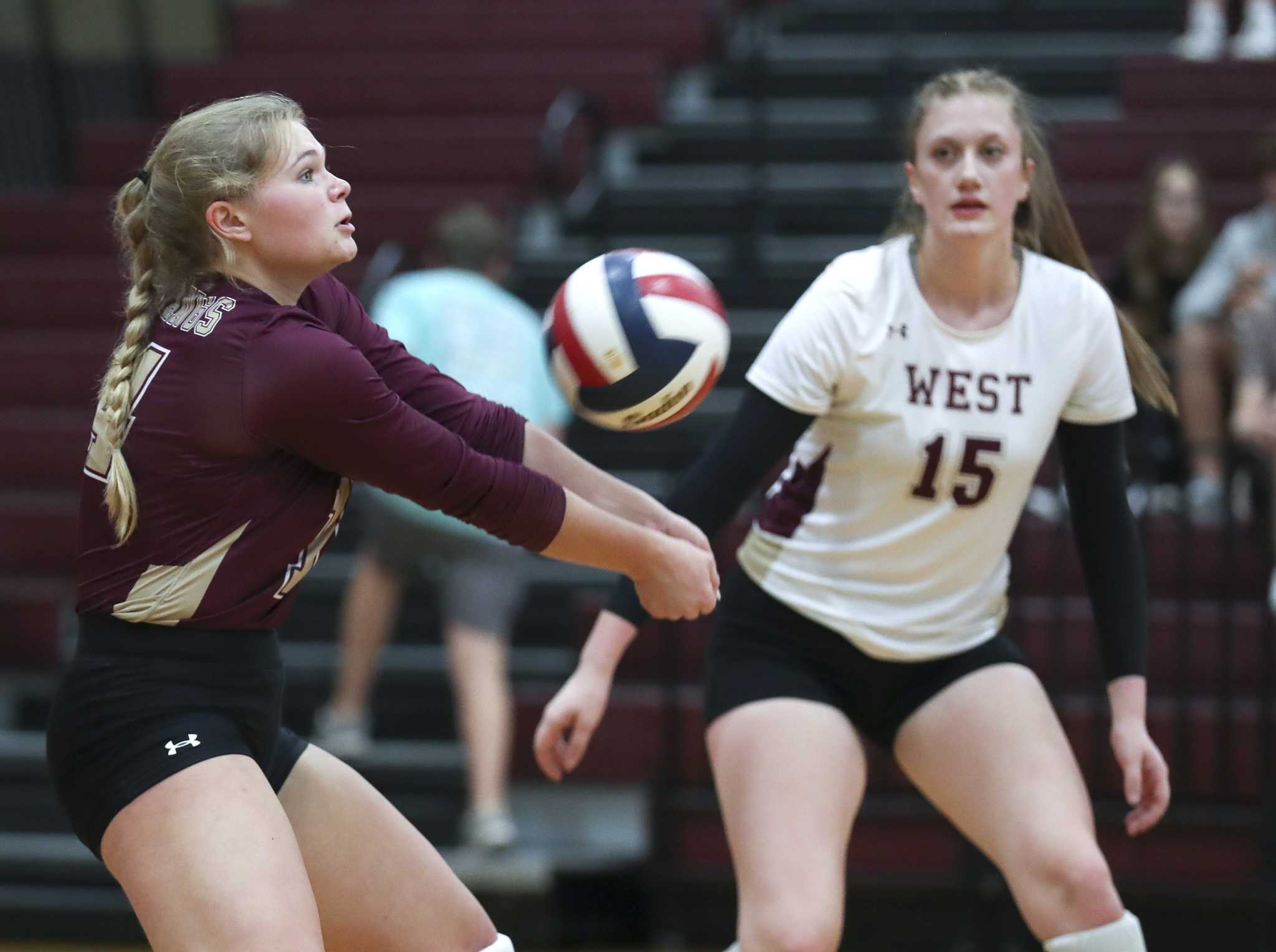 Magnolia West wins District 21-5A tiebreaker over Bulldogs