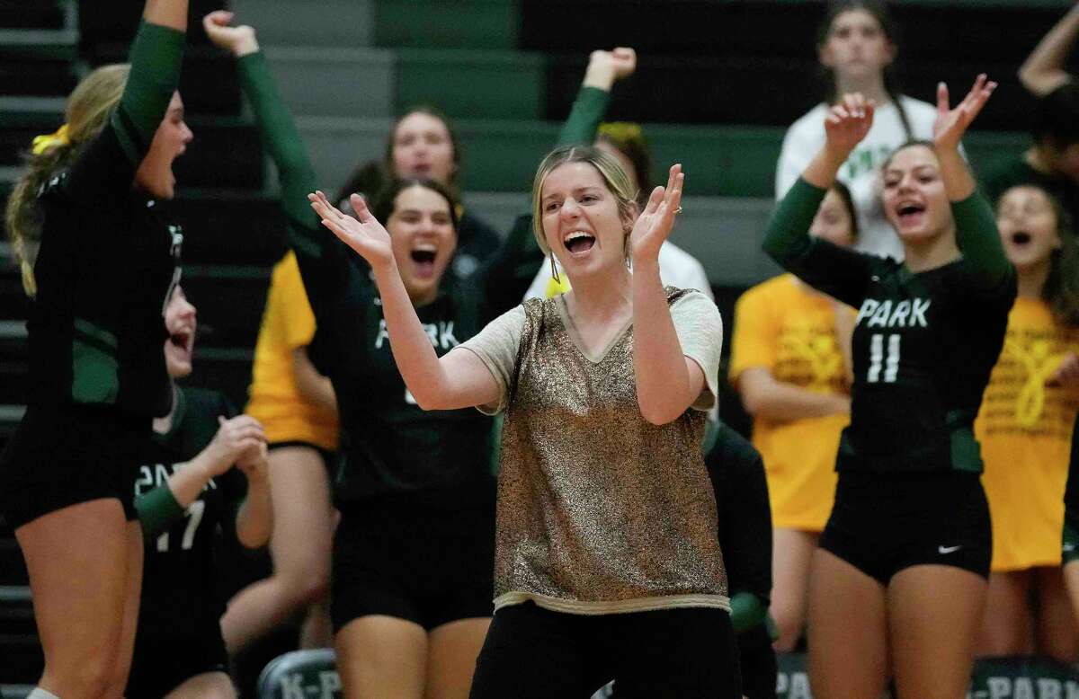 HS volleyball: Kingwood Park remains undefeated in district play after sweep of Huntsville