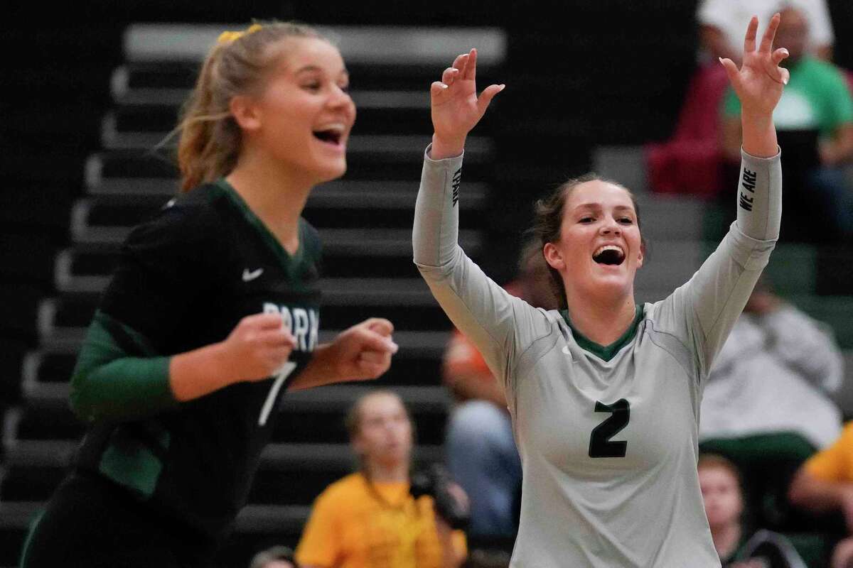 HS volleyball: Kingwood Park remains undefeated in district play after sweep of Huntsville