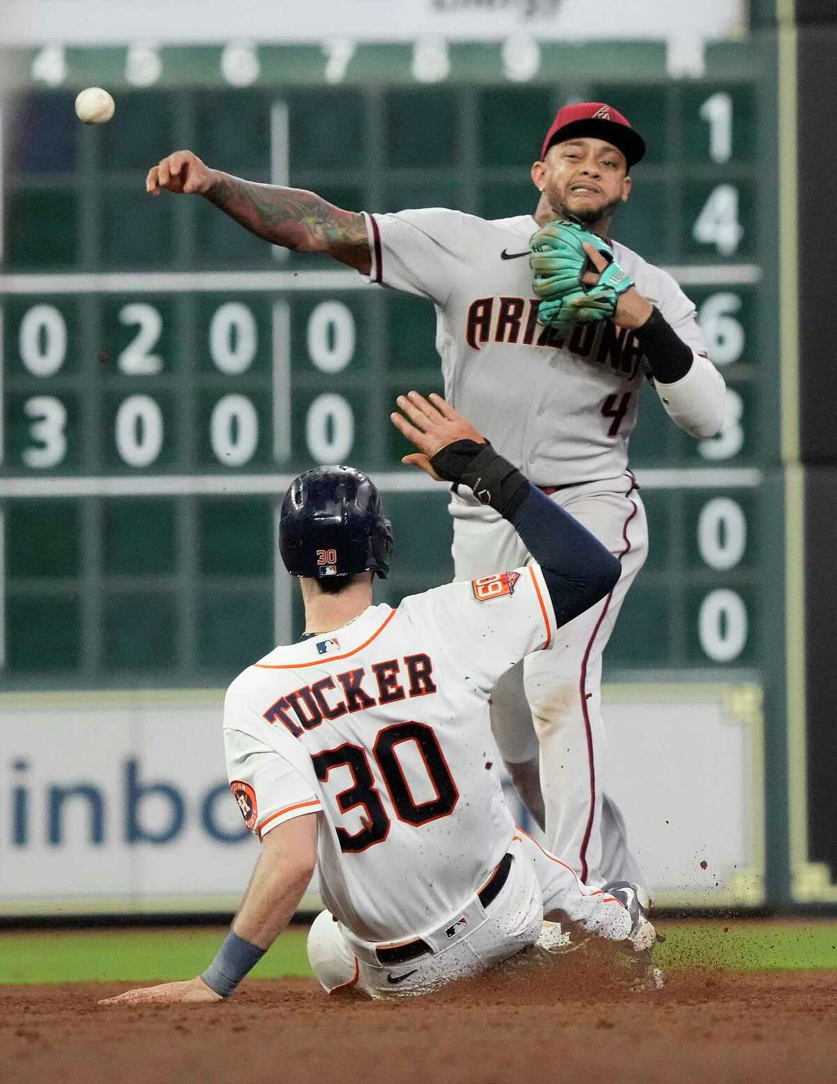 Houston Astros: How Jose Altuve put together a complete season