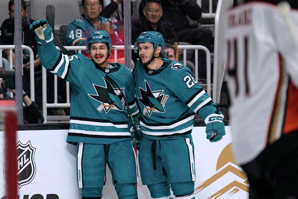 Sharks start quickly, hold off Ducks 5-4 in preseason game at SAP