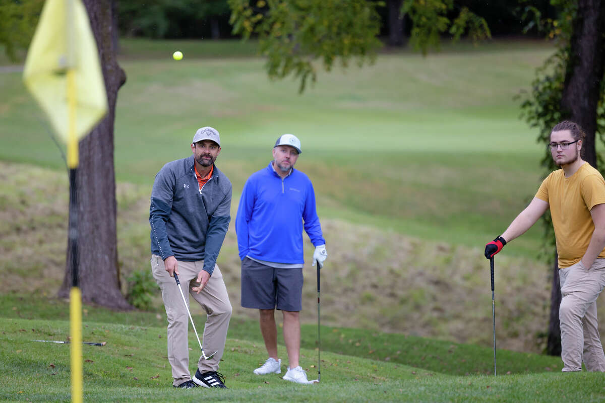 OSF HealthCare golf tourney raises money for Moeller Cancer Center in Alton
