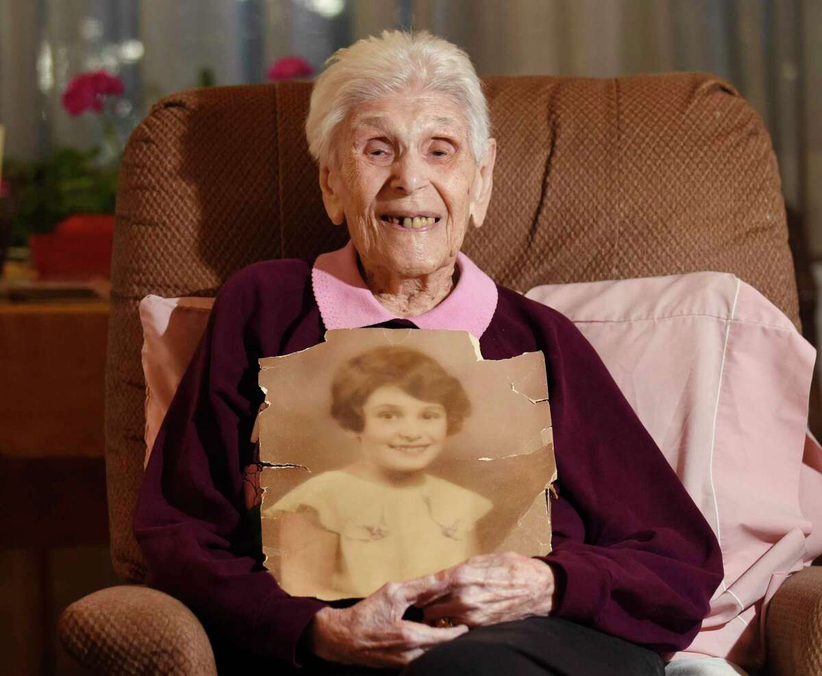 Stamford man sings his mother’s praises as she turns 100: ‘Really the ...