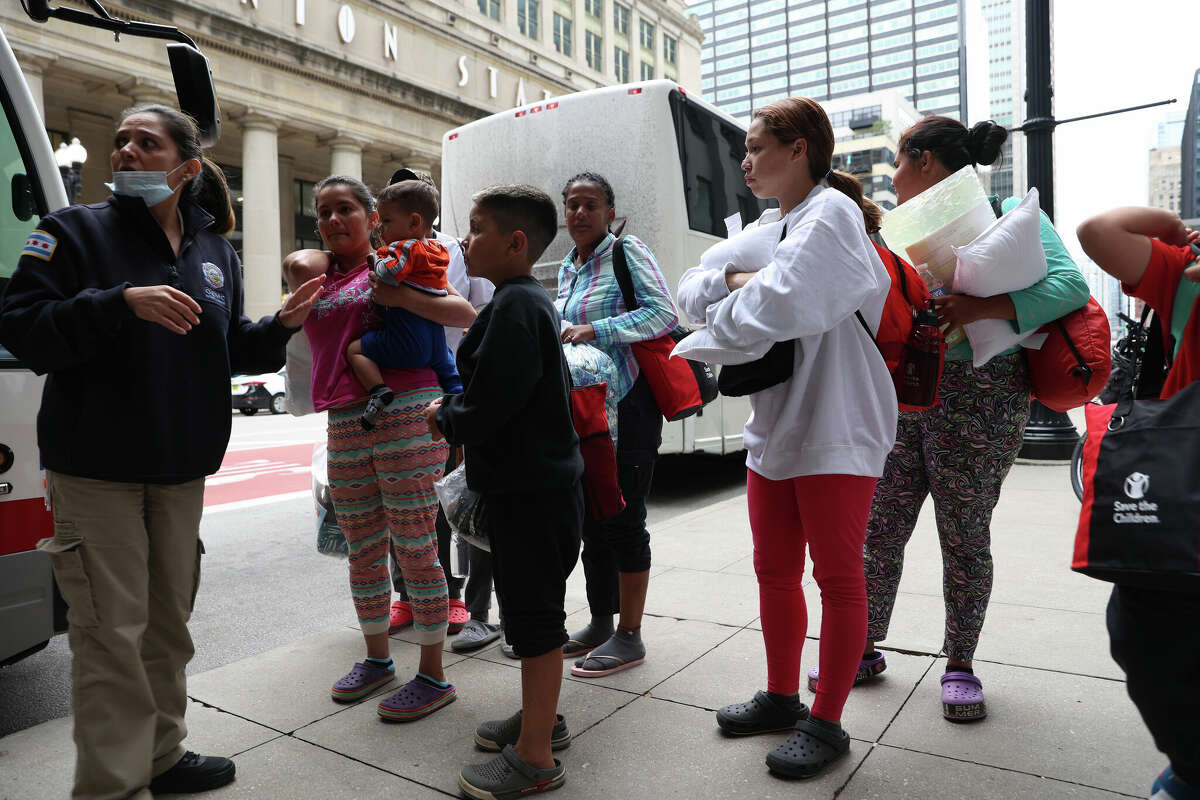 Following Gov. Abbott’s migrant bus from Texas to Chicago