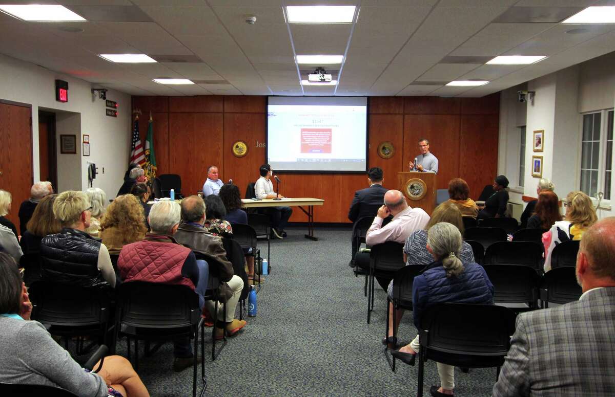 Greenwich forum focuses on 'staggering figures' in town's wealth gap