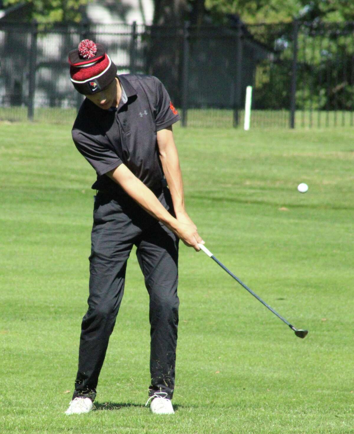 Edwardsville, Carter Crow win regional titles