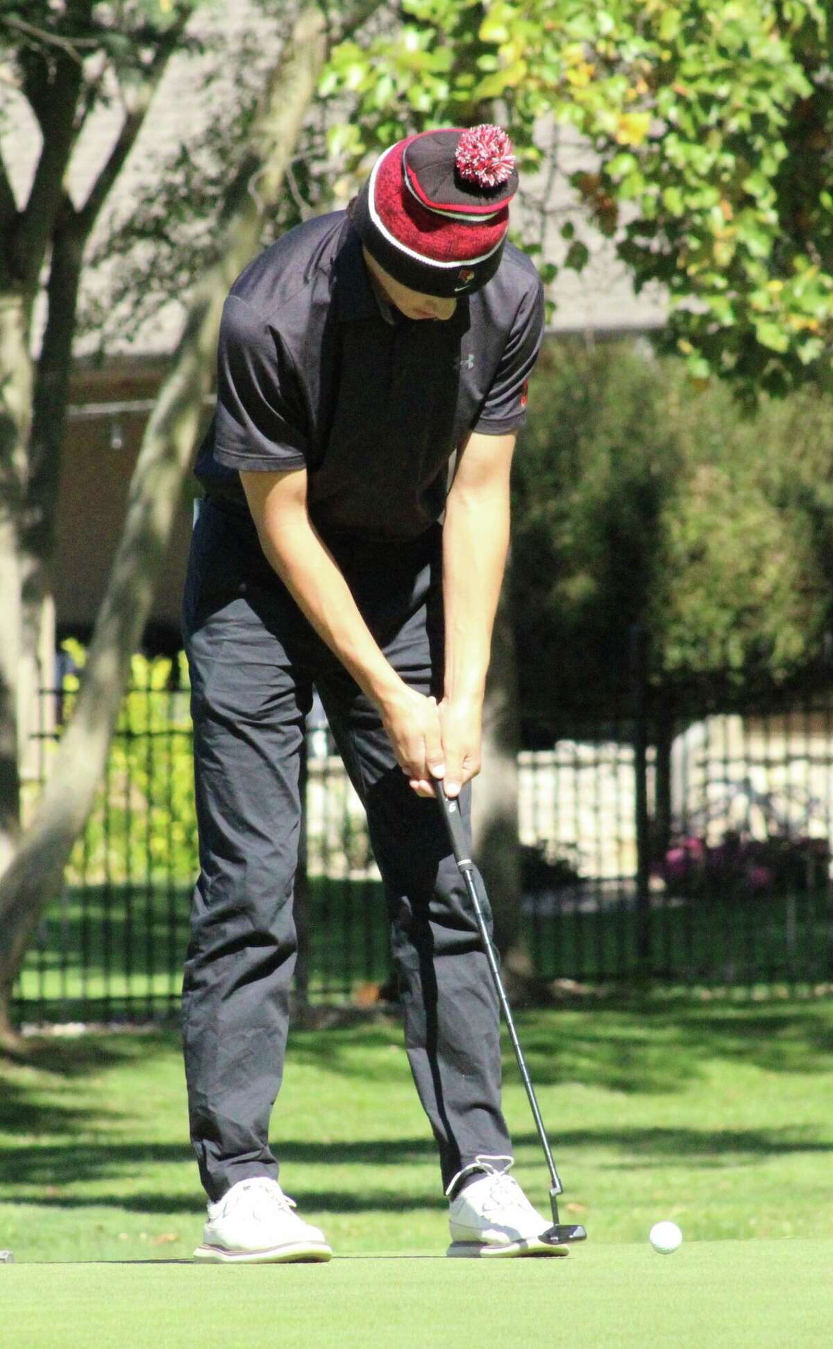 Edwardsville, Carter Crow win regional titles