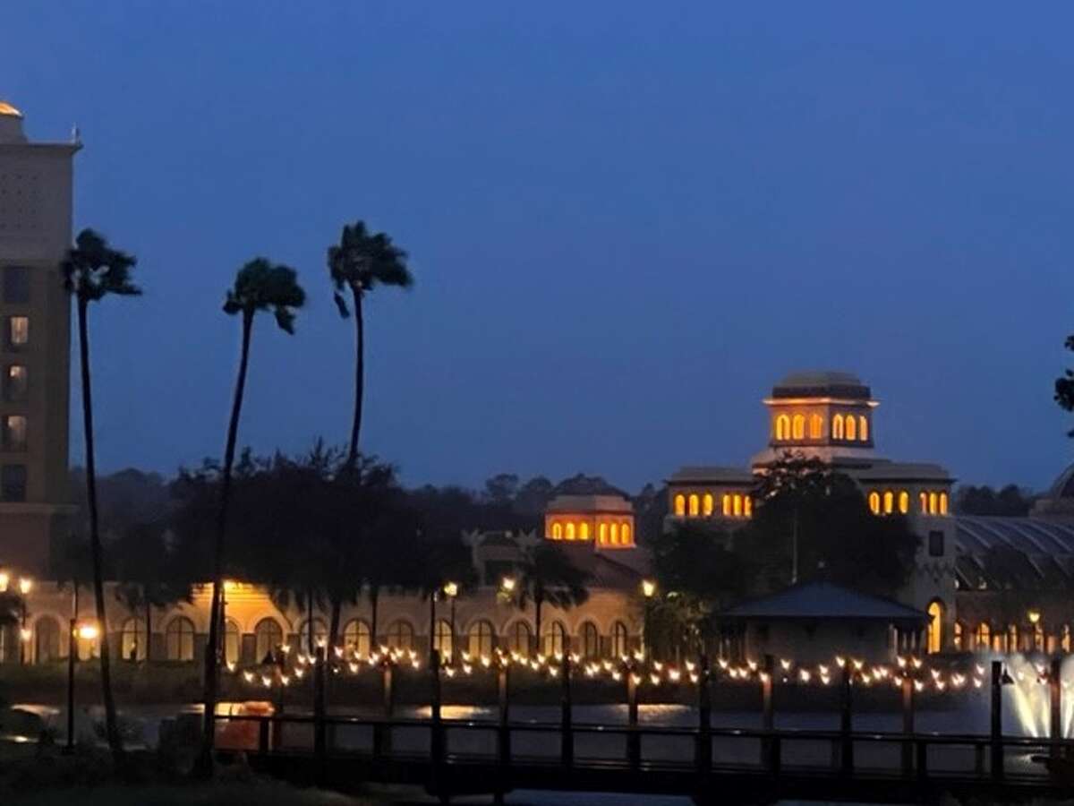 San Antonio weatherman covers Hurricane Ian during vacation