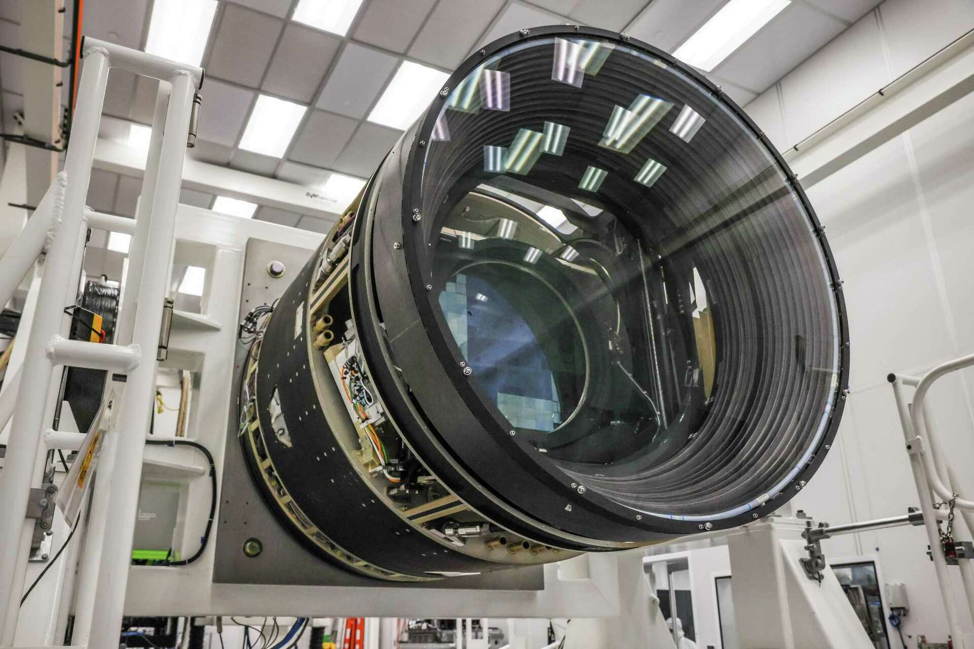 Photos: Stanford just built the world’s largest digital camera to make ...