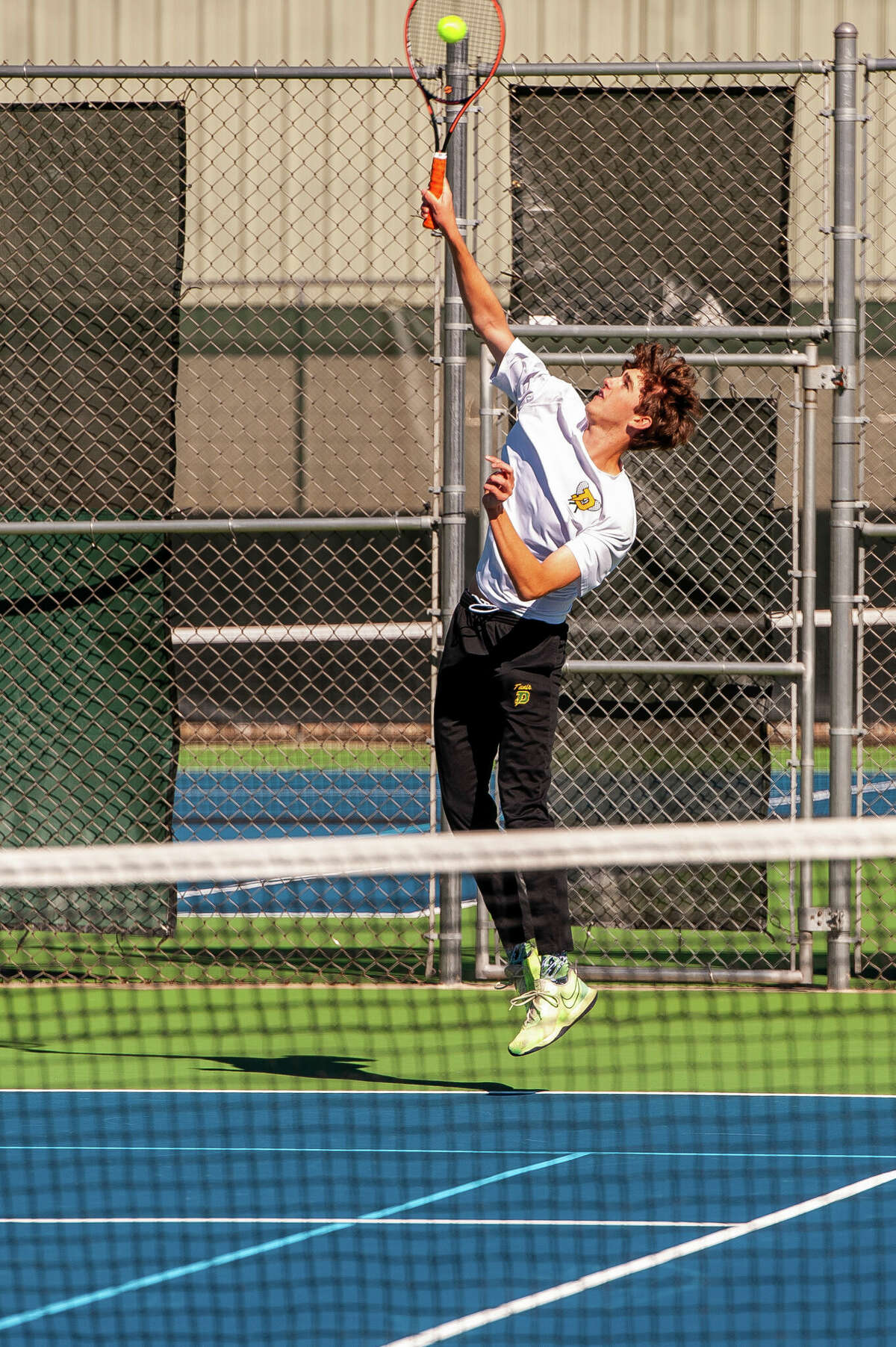 Chargers cruise to 14th straight regional title