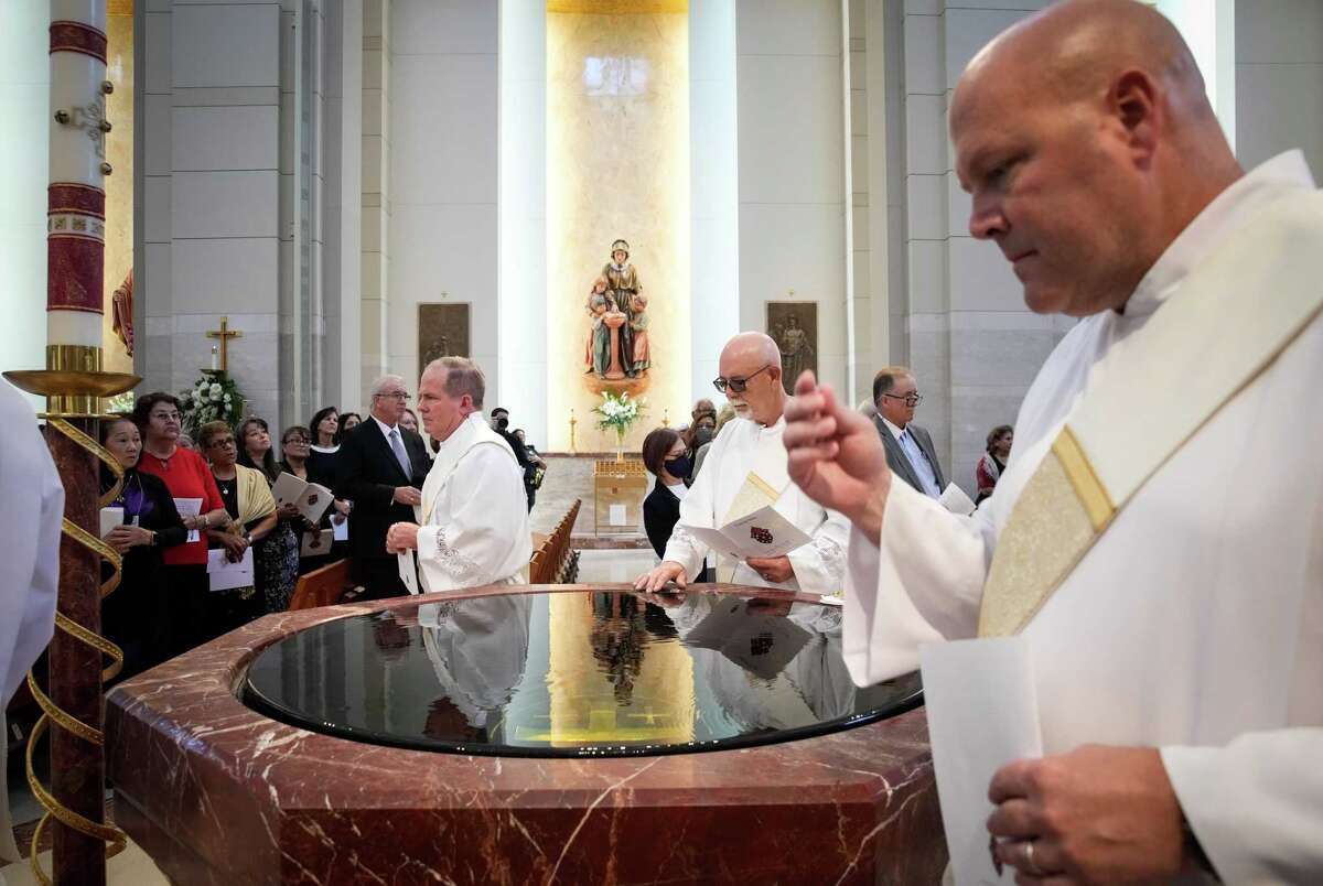 Archbishop Fiorenza laid to rest in Houston